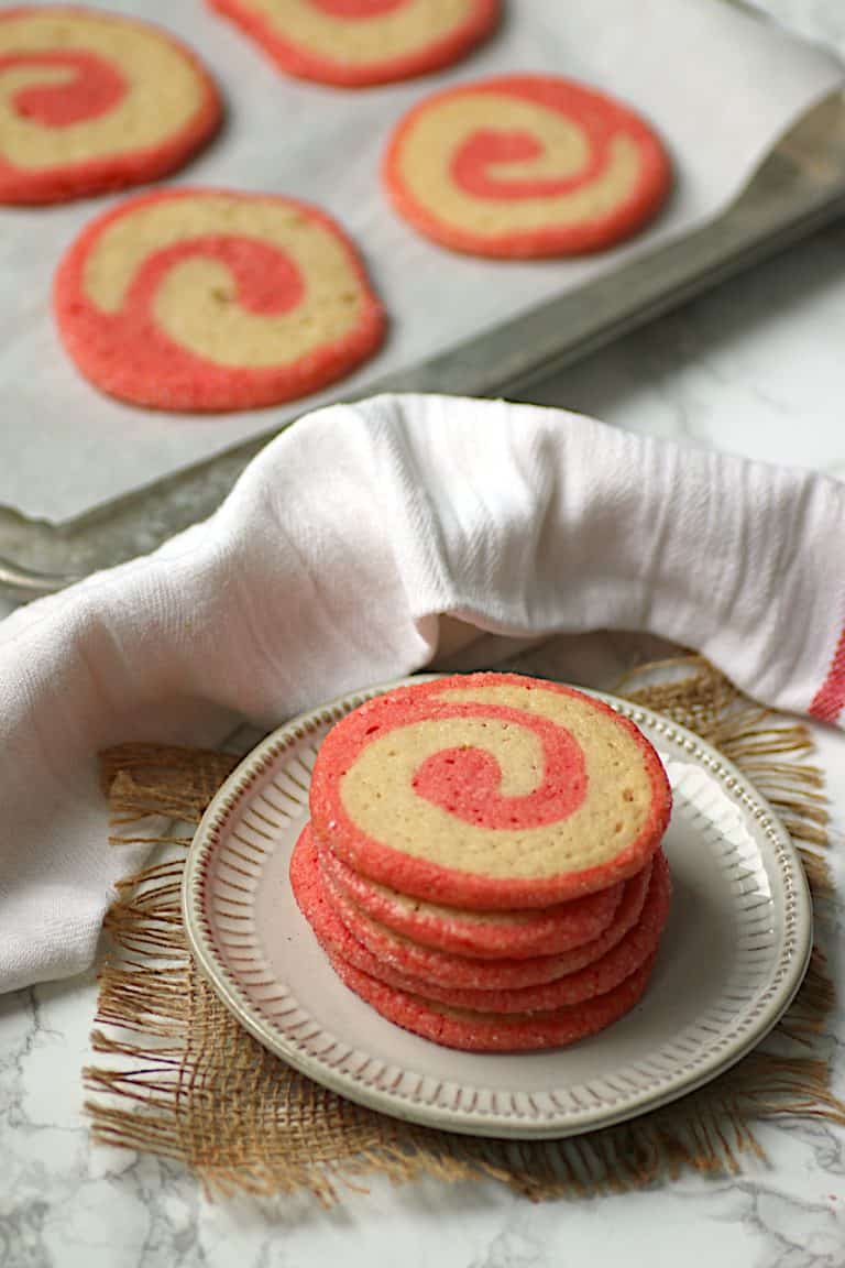 Candy Cane Swirl Cookies - Domestic Dreamboat