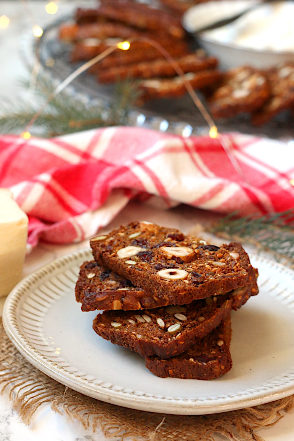 Cranberry Hazelnut Crackers