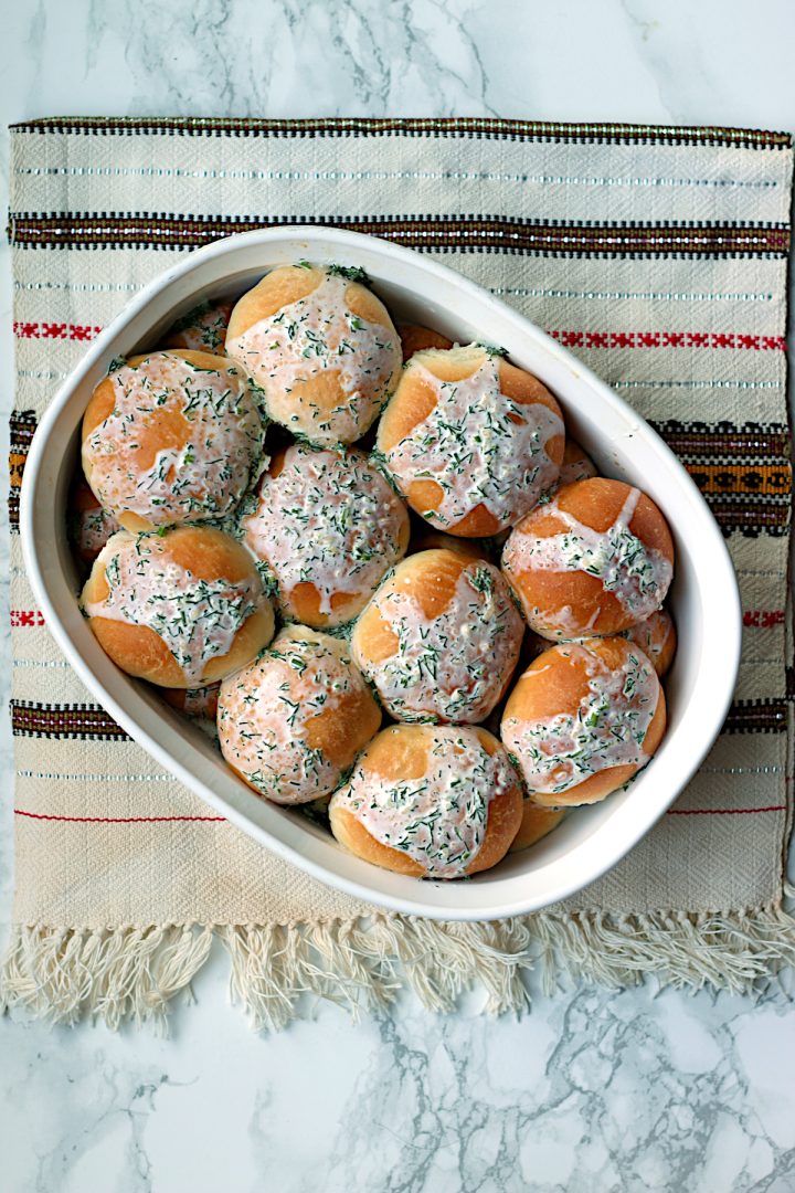 Perishke (Ukrainian Buns Filled with Cottage Cheese and Dill ...