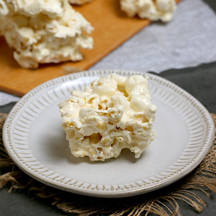 Gooey Marshmallow Popcorn Squares - Domestic Dreamboat